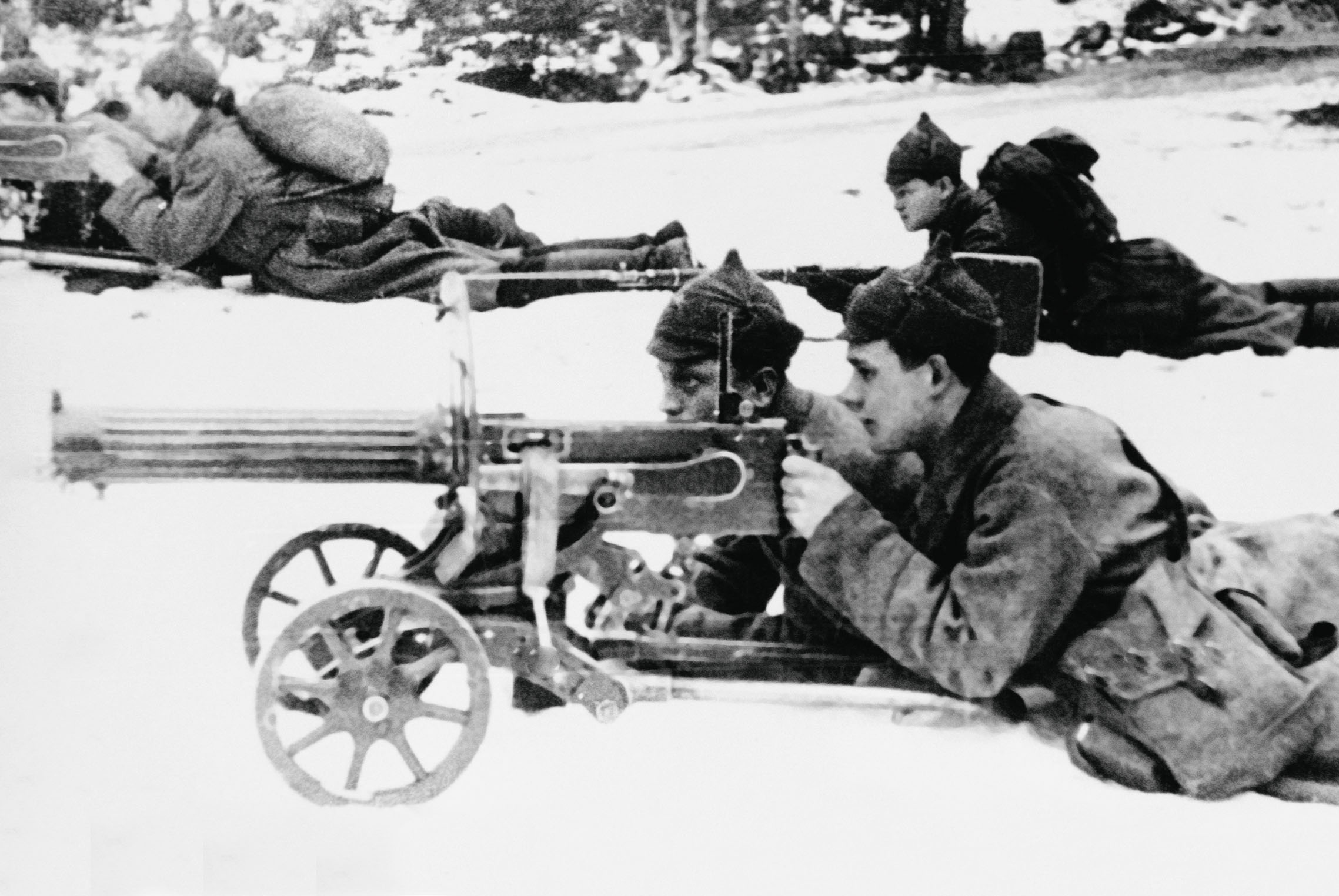 Machine-gunners at firing position | HistoryNet