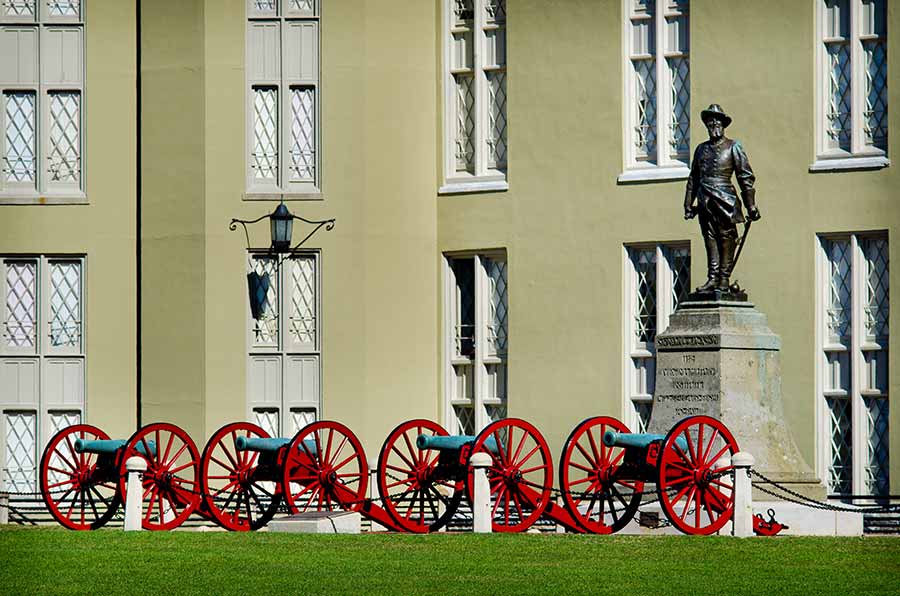 Explore: Generals and Professors at The Virginia Military Institute
