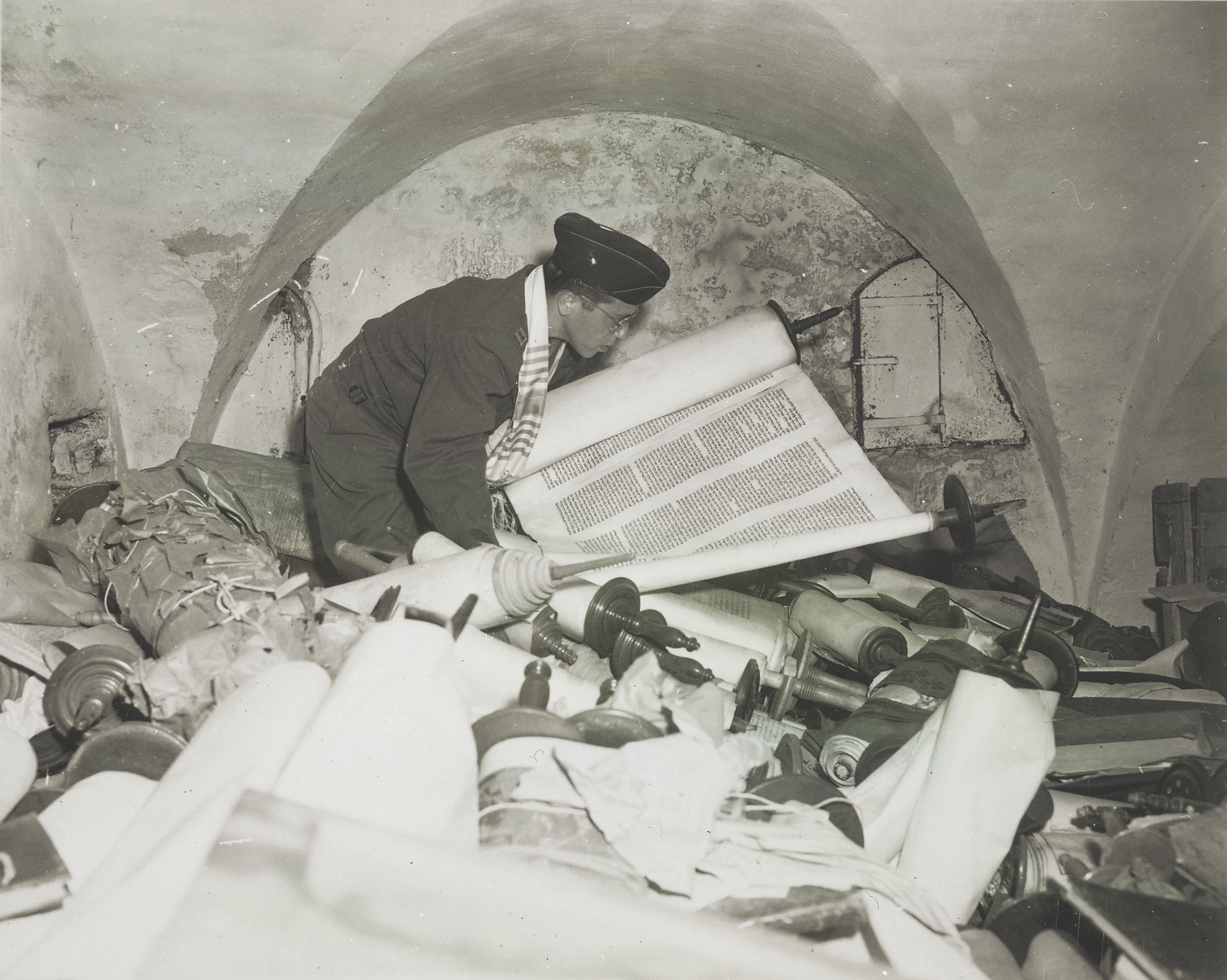 Review | A Mortuary of Books: The Rescue of Jewish Culture after the ...