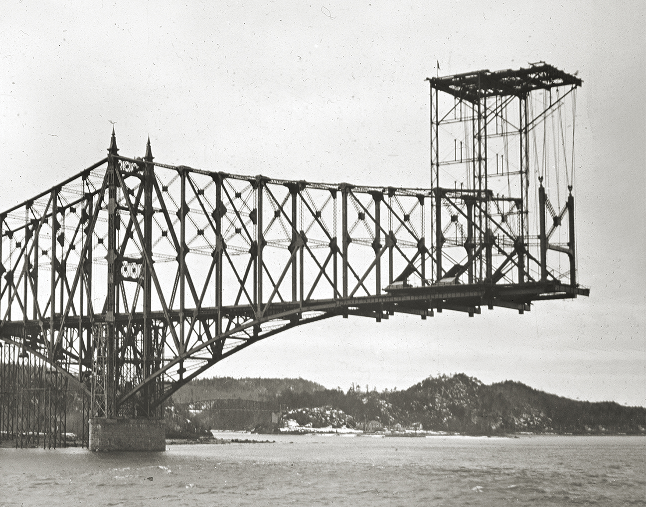 bridge-over-st-lawrence-river-1907-AMHP-Spring-2023 | HistoryNet