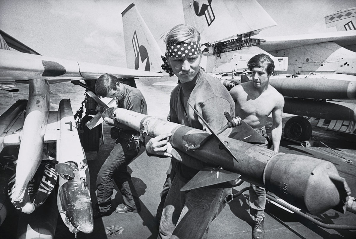 crewmen-uss-constellation-sidewinder-missile-1972-VIEP-spring-2023 ...