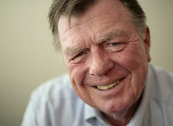Interview: Joe Galloway / Soldier's Reporter Speaks His Mind